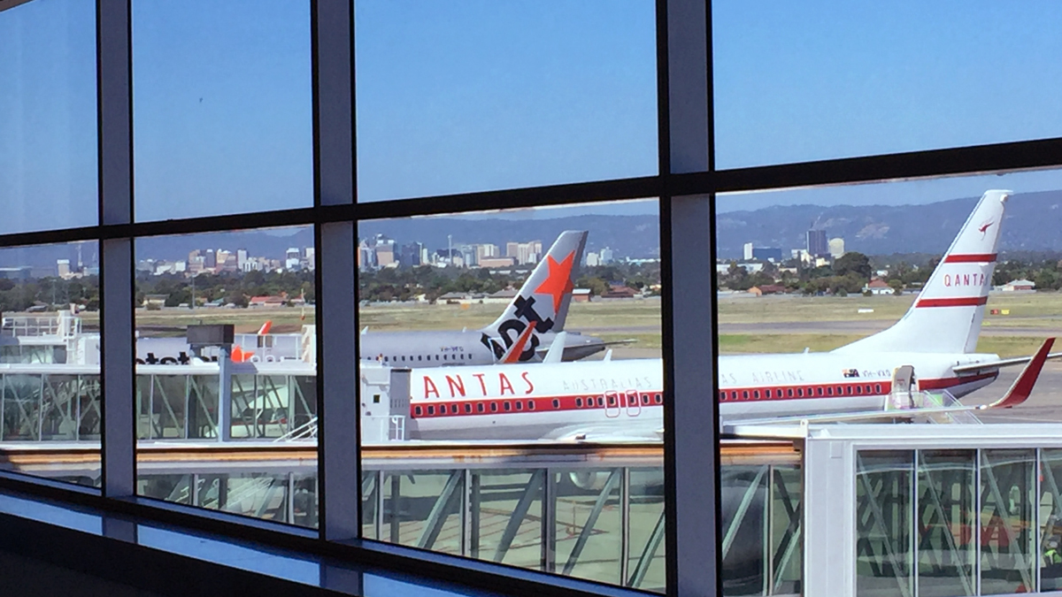JETSTAR: Don't be late - earlier check-in, bag drop and boarding cut ...