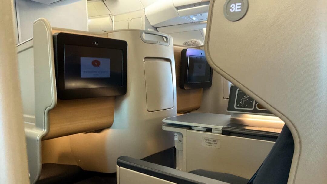 Experience Flying A330-200 In Business Class On QF126! - 2PAXfly ...